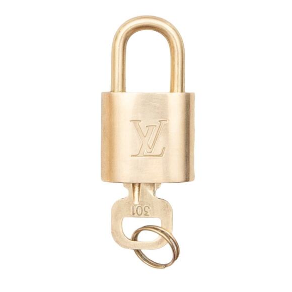Louis Vuitton | Accessories | Authentic Louis Vuitton Lock And Key 3 ...